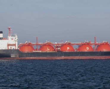 Maridive Participates in Salvaging the Ever Given Container Carrier in ...