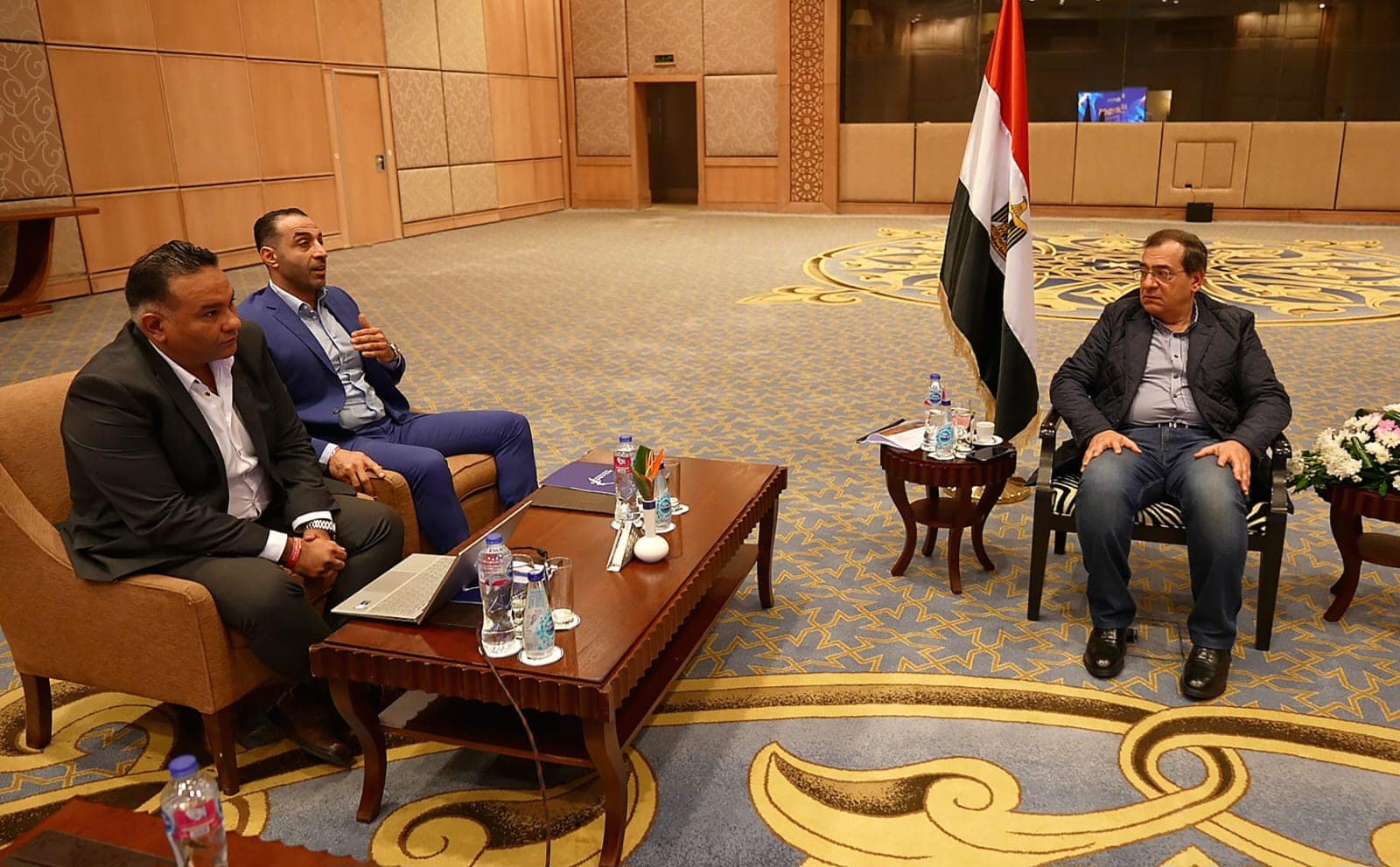 El Molla Meets Akh Gold, Ebdaa Gold Companies’ Officials | Egypt Oil & Gas